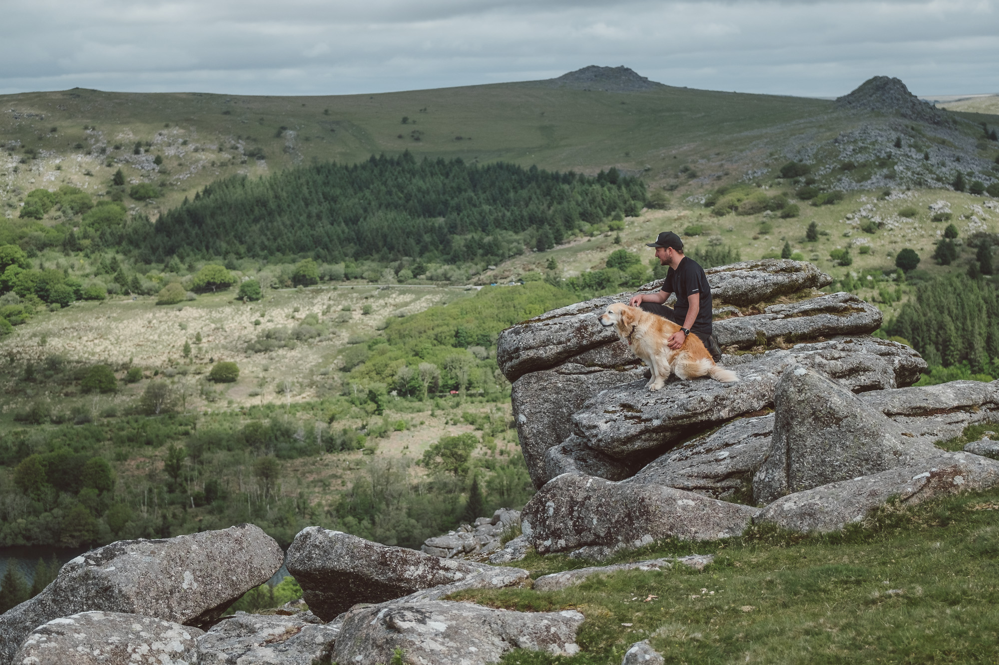 Stunning viewpoints in England for adventure portraits with your pooch ...